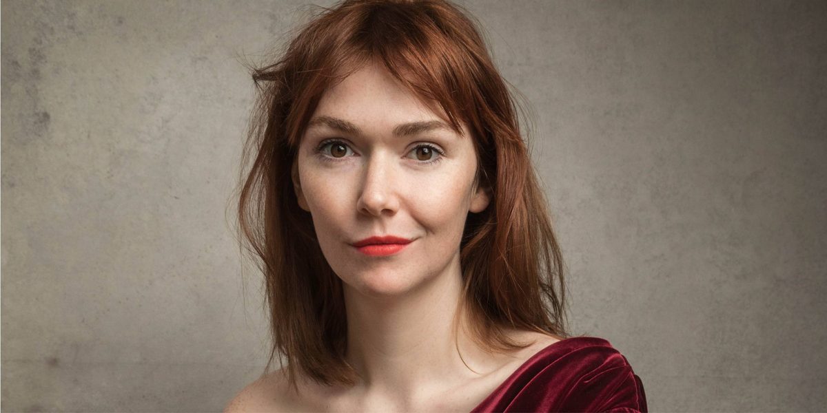 Battersea Arts Centre | Elf Lyons Talks Dirty for an Hour